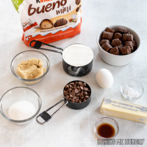 Kinder Bueno Cookie Bars Recipe : Chocolate Hazelnut