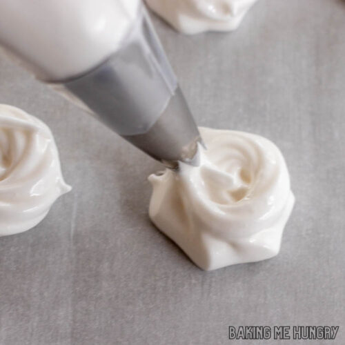 Mini Meringues : Easy Step by Step Guide to Meringue Cookies