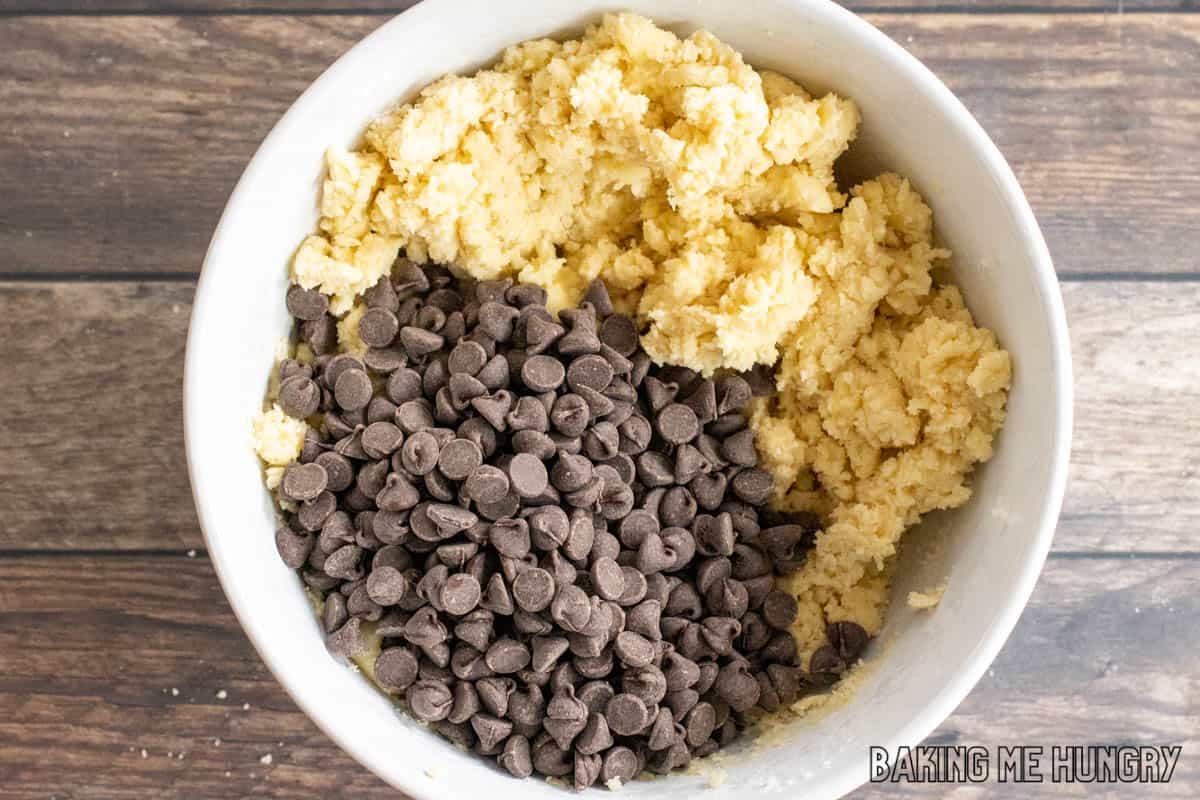 5 Ingredient Chocolate Chip Cookies without Brown Sugar