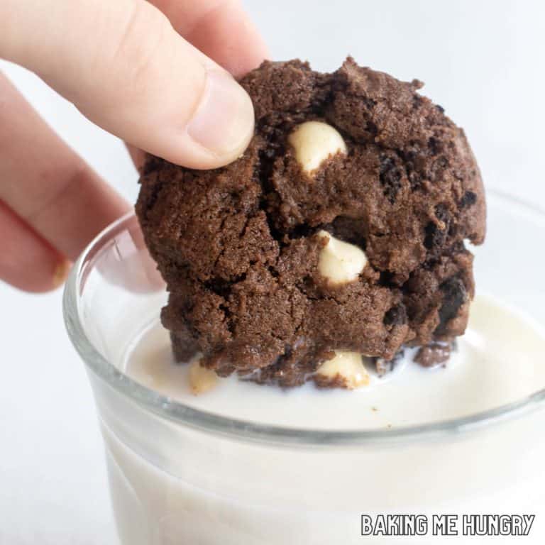Chocolate Cookies and Cream Cookies Recipe | Easy