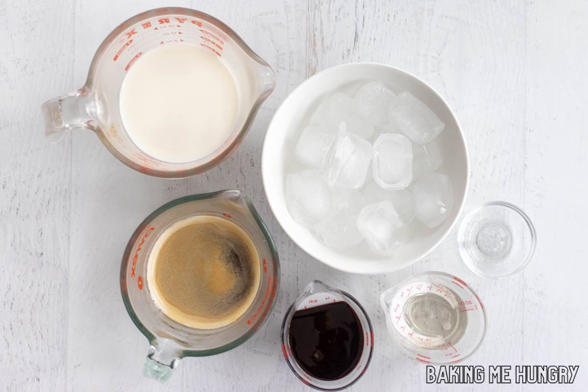 Peppermint Mocha Frappuccino Recipe (Starbucks Copycat)